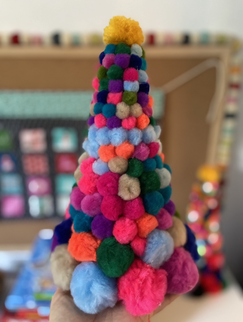 Pom Pom Christmas Tree Craft - Chickie & Roo Homeschool
